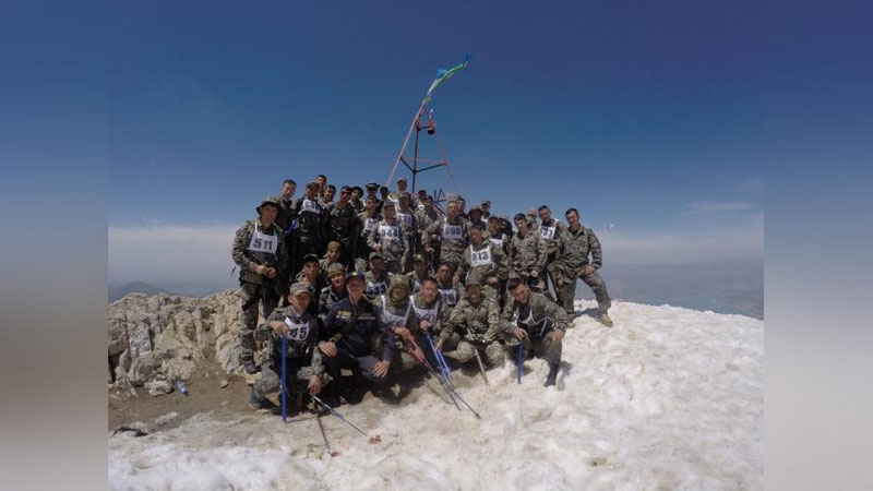 Chimyon tog`larida harbiy alpinistlar bahsi bo`lib o`tdi - Darakchi.uz